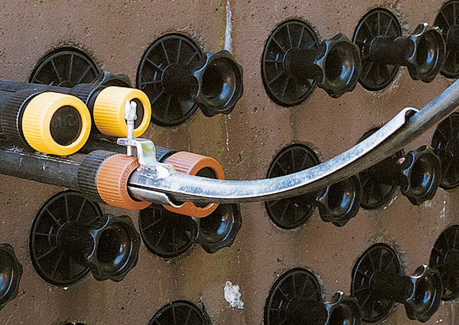 LANCIER CABLE GmbH: Equipment at the manhole