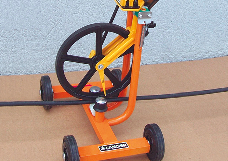 LANCIER CABLE GmbH: Equipment at the manhole